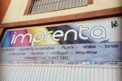 Letreros comerciales | Vinilosymas.es